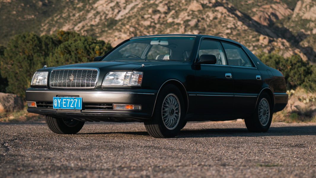 Toyota Crown: Luxury, Innovation & Performance | ZervTek